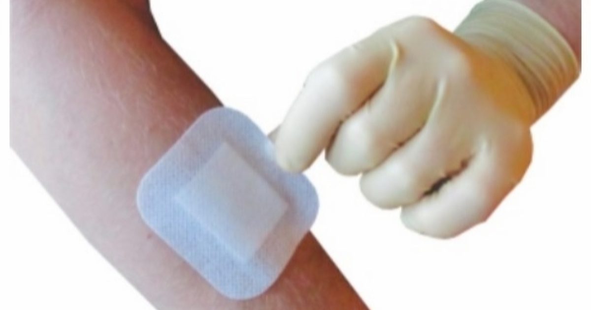 Compress self-adhesive, 6 x 7 cm (3 x 4 cm) 100 pcs | Ferno Norden